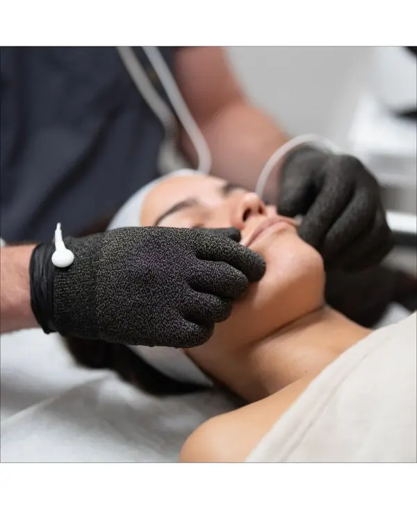 7E WELLNESS Myolift Microcurrent Facial Gloves