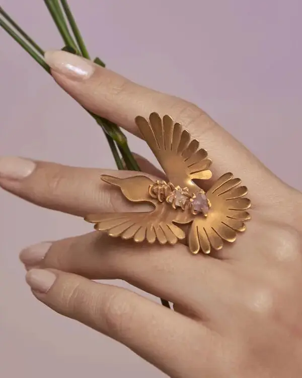 LINA HERNÁNDEZ Amethyst & Rose Quartz Hummingbird Ring