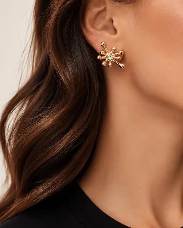 LINA HERNÁNDEZ Emerald Aureliana Mini Stud Earrings