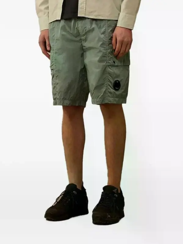 C.P. COMPANY Chrome-r Lens Boxy Cargo Shorts - Green