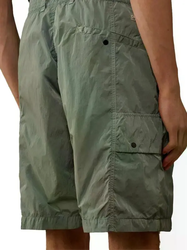 C.P. COMPANY Chrome-r Lens Boxy Cargo Shorts - Green