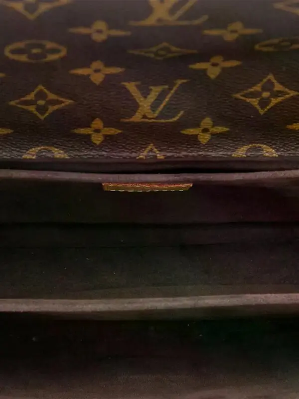 LOUIS VUITTON 2019 Monogram Pochette Metis Satchel