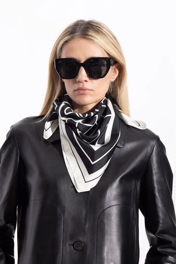 Prada Sunglasses `19zs