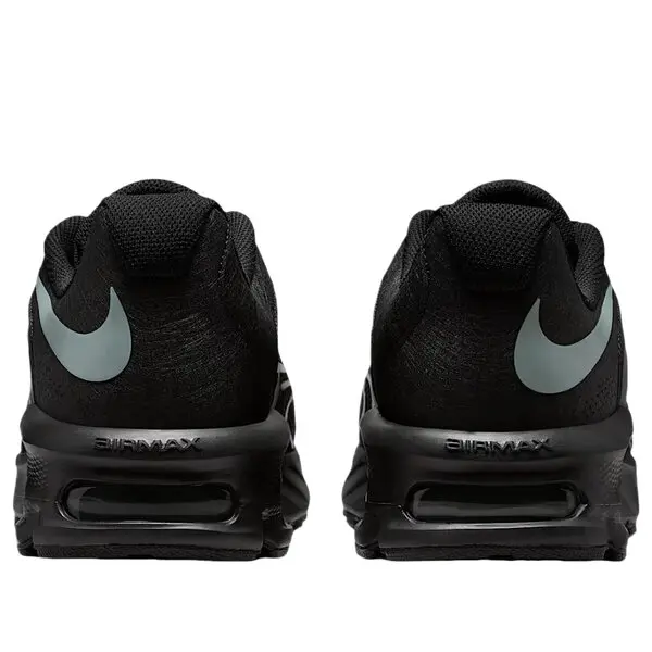 Nike Max Sneakers - Black