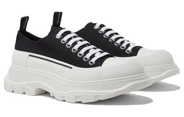 Alexander McQueen Tread Slick Lace Up Low 'black White