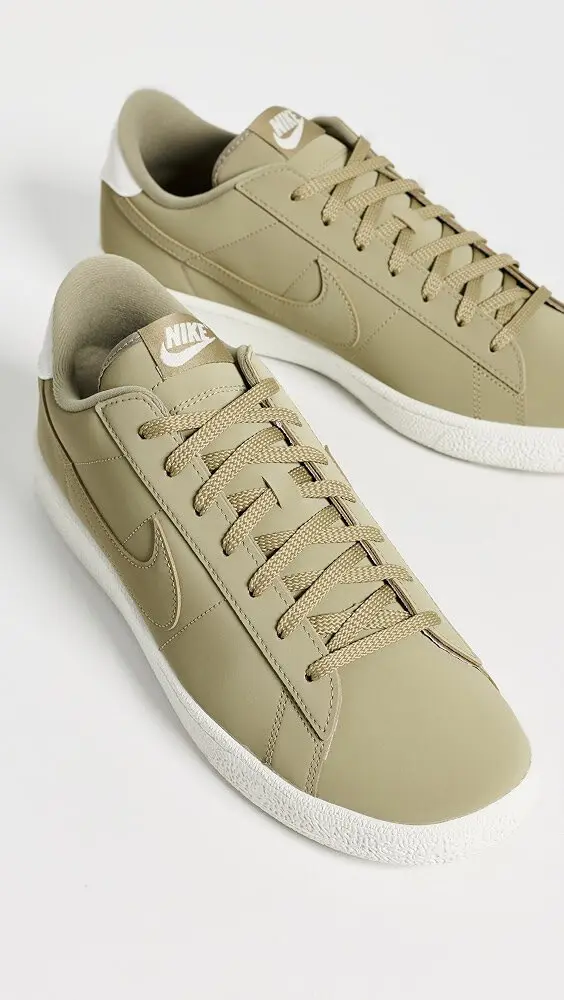Nike Tennis Classic Sneakers