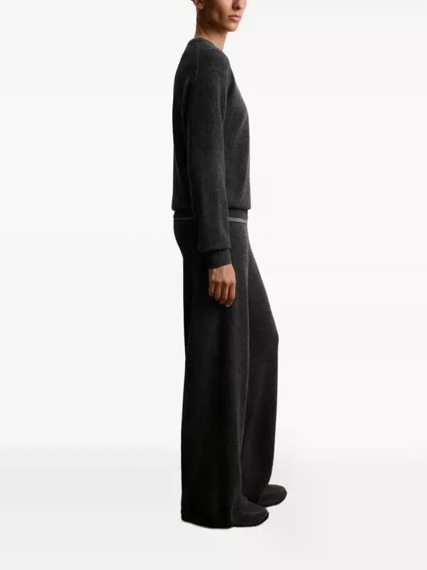 12 STOREEZ Aura Cashmere Sweater