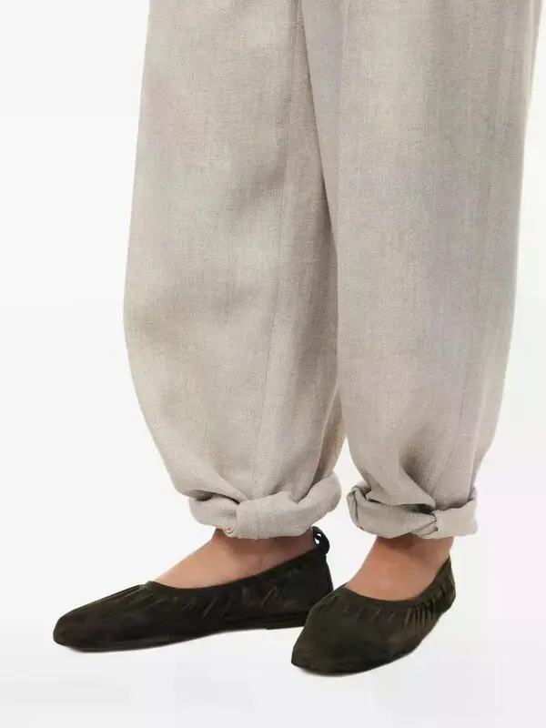 12 STOREEZ Suede Ballet Flats