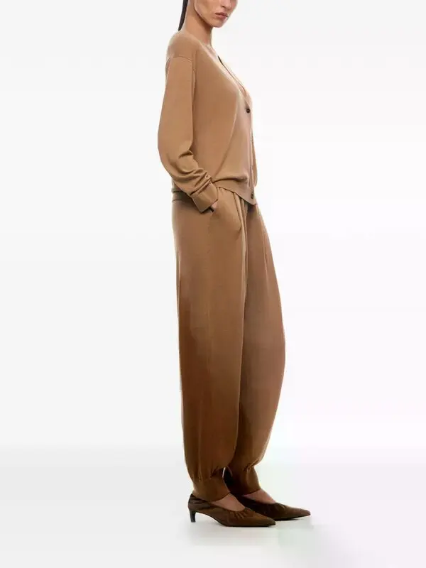 12 STOREEZ Pleated Knit Trousers