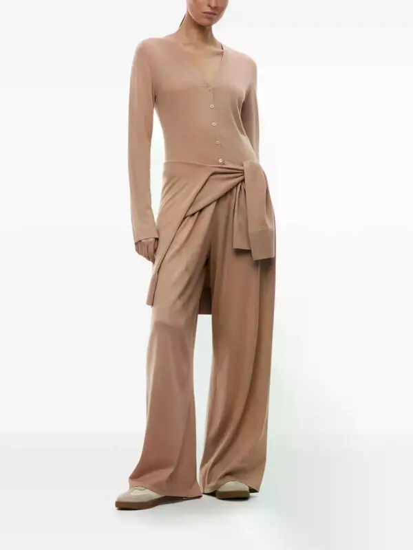 12 STOREEZ Camelia Track Pants