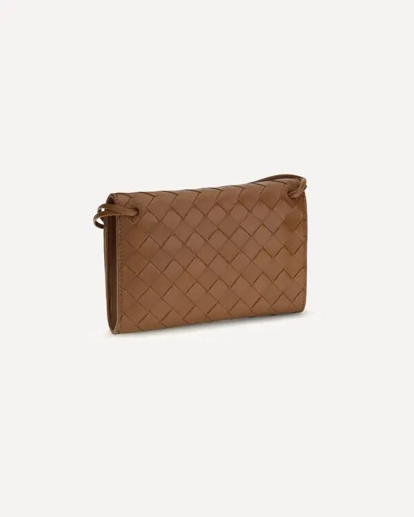 Bottega Veneta Andiamo Clutch Bag With Knot Closure