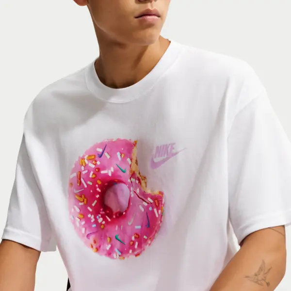 Nike Sportswear "donut" T-shirt