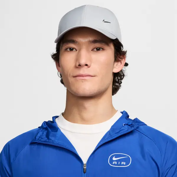 Nike Club Structured Cap With Metal Swoosh Logo