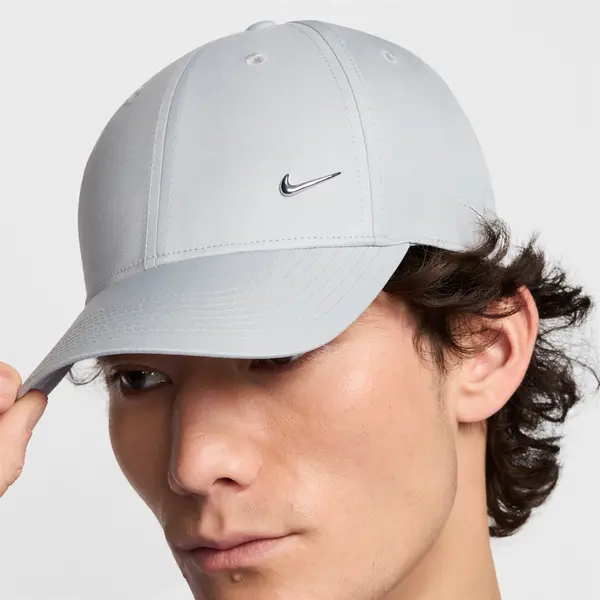 Nike Club Structured Cap With Metal Swoosh Logo