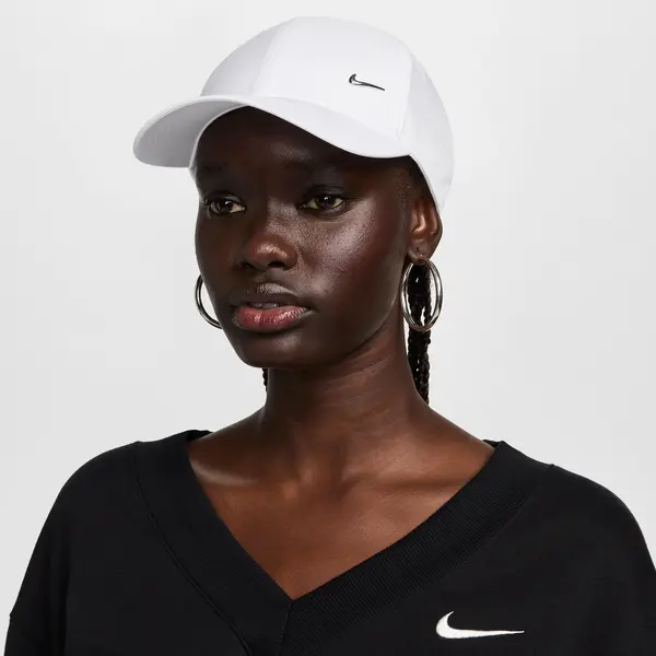 Nike Club Structured Metal Swoosh Cap