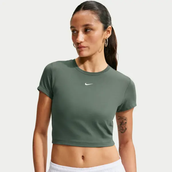 Nike Chill Knit Cropped T-shirt - Green
