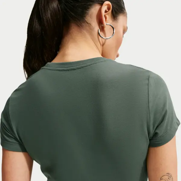 Nike Chill Knit Cropped T-shirt - Green