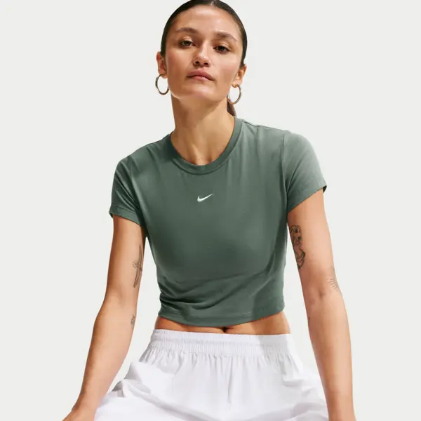 Nike Chill Knit Cropped T-shirt - Green