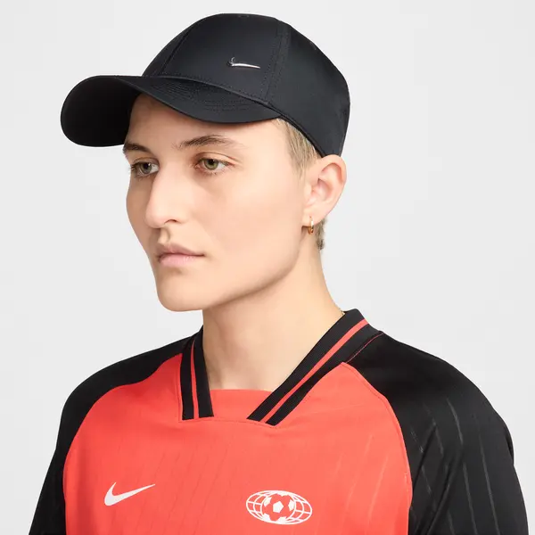 Nike Club Structured Cap With Metal Swoosh