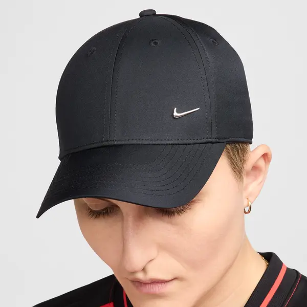 Nike Club Structured Cap With Metal Swoosh