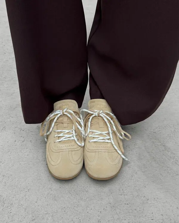 ALOHAS Suede Lace-up Sneakers