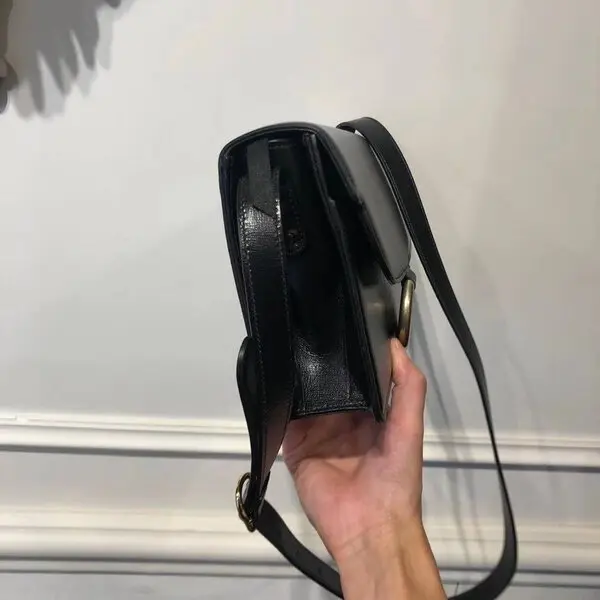 Gucci Gg Ring Shoulder Bag