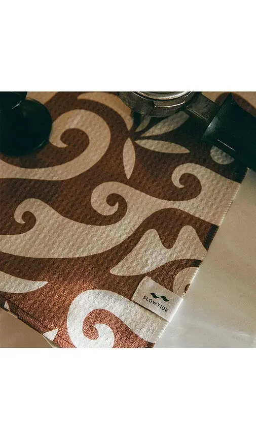 SLOWTIDE Bailey Kitchen Towel In Brown