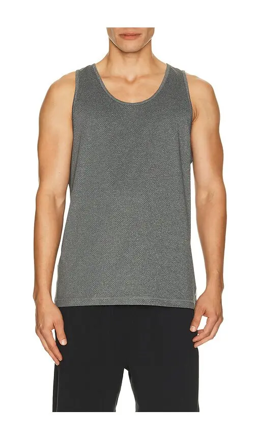 Vuori Tradewind Performance Tank 2.0 In Grey - Heather Grey