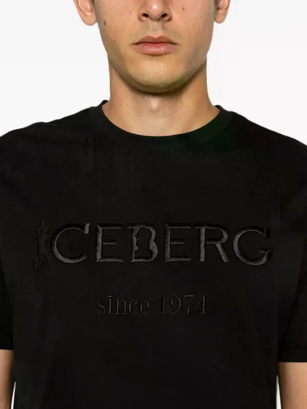 Iceberg Logo-embroidered T-shirt