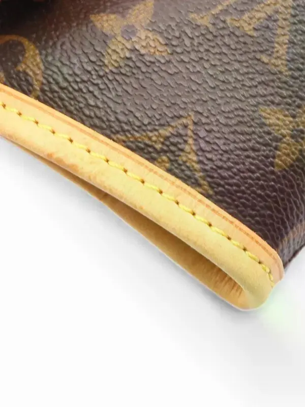 LOUIS VUITTON Monogram Canvas Bucket Gm Shoulder Bag