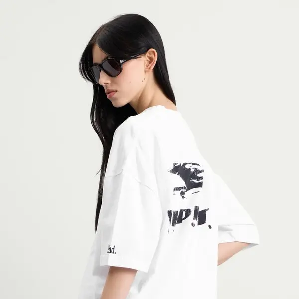END. Whippet T-shirt
