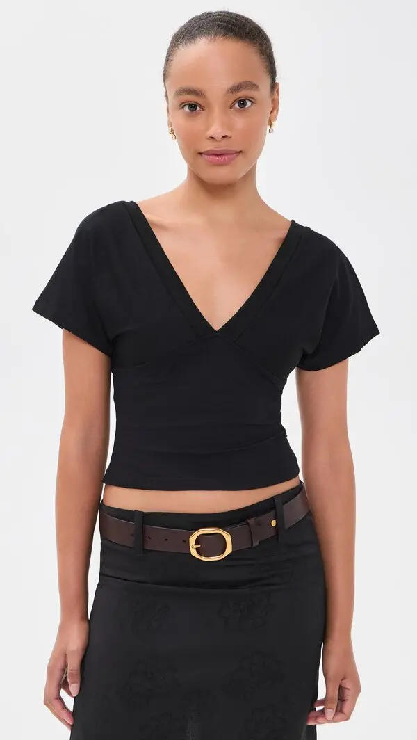 Lioness Icon Tee