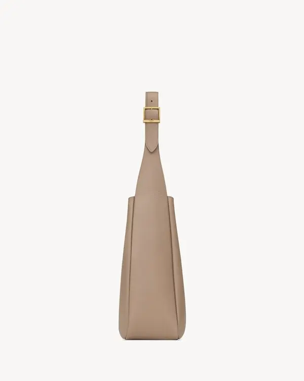 Saint Laurent Le 5 À 7 Supple Large In Grained Leather