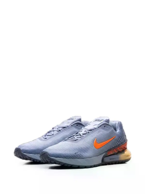 Nike Air Max Phoenix Sneakers