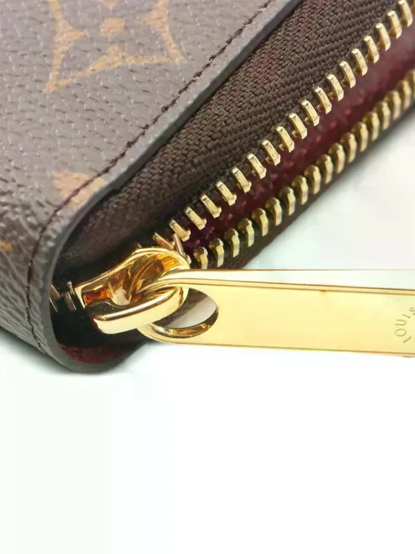 LOUIS VUITTON Monogram Zippy Wallet - Brown