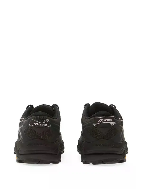 Mizuno Wave Mujin Ls Gtx Low-top Sneakers - Black