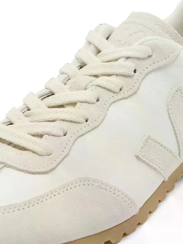 VEJA Gt Leather Natural Sneakers