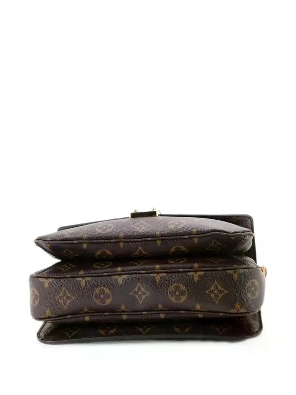 LOUIS VUITTON Monogram Canvas Pochette Metis Crossbody Bag