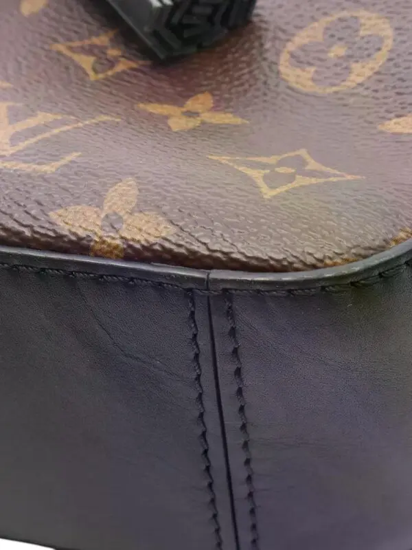 LOUIS VUITTON 2018 Monogram Saintonge Satchel