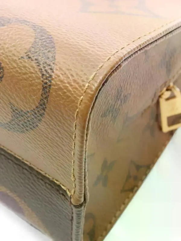 LOUIS VUITTON On-the-go Monogram Giant Tote Bag