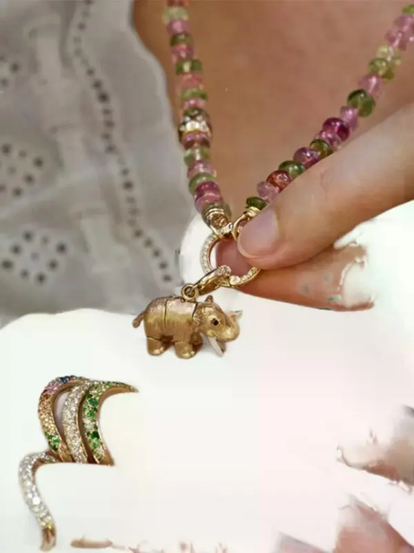 EDEN PRESLEY Ellie Elephant Diamond And Agate Pendant