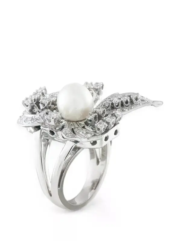 LB EXCLUSIVE Pearl And Diamond Ring