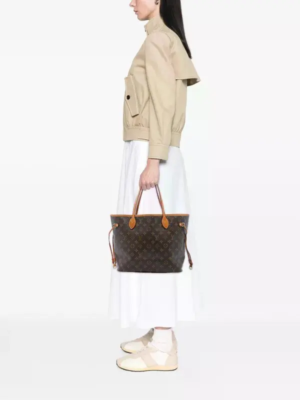 LOUIS VUITTON Monogram Neverfull Mm Tote Bag - Brown