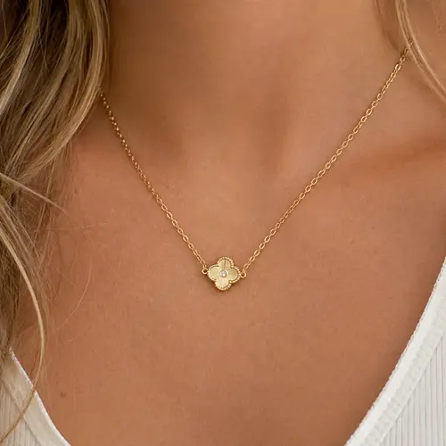 BOWOOD LANE Arden Clover Necklace With Cubic Zirconia