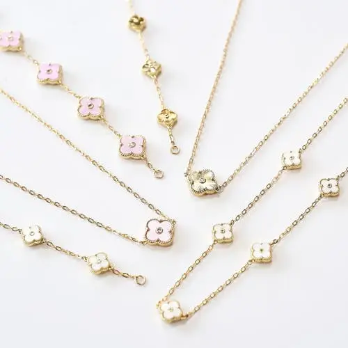 BOWOOD LANE Arden Clover Necklace With Cubic Zirconia