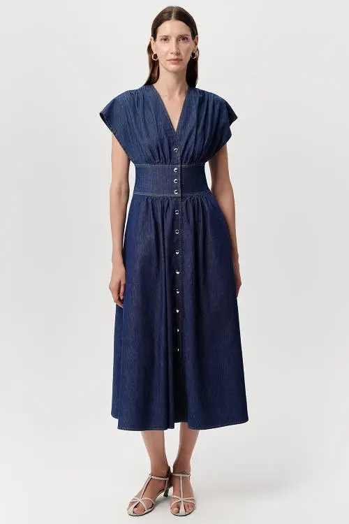EXQUISE Fitted Denim Midi Dress With V-neck And Belted Waist