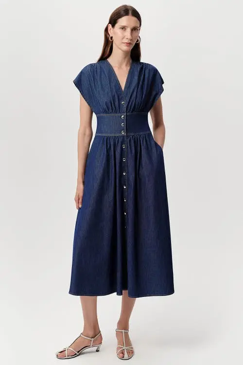 EXQUISE Fitted Denim Midi Dress With V-neck And Belted Waist