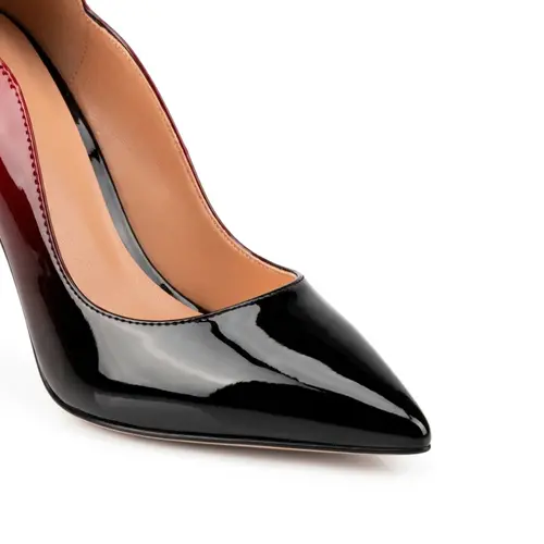 KNEETOES Rosalind Pump - Black