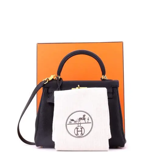 Hermès Kelly Handbag Togo With Gold Hardware 25 - Black
