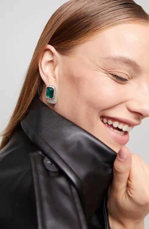 UNODE50 Earrings With Green Faceted Crystal